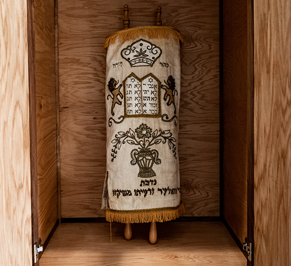 Jewish Community Celebrates Torah Gift to Gonzaga | Gonzaga University