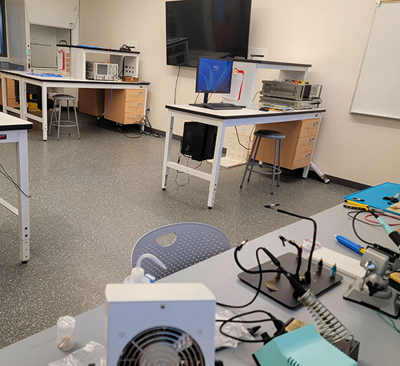 Electronic Student Projects Lab | Gonzaga University