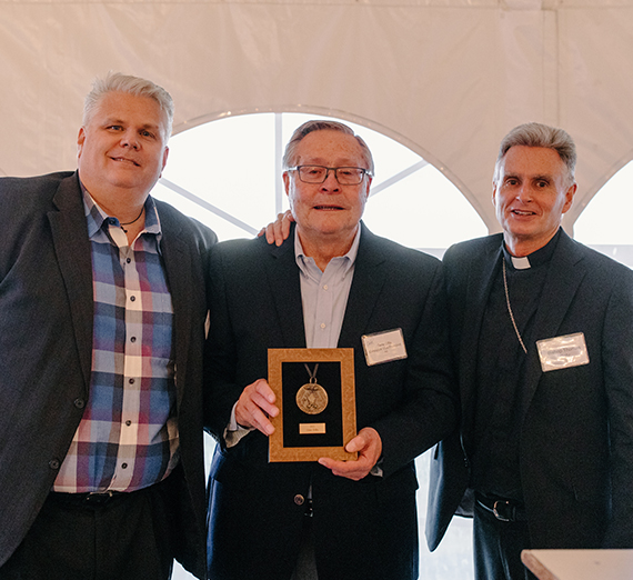 Gene Dire CC Bishops Medal 2021 | Gonzaga University